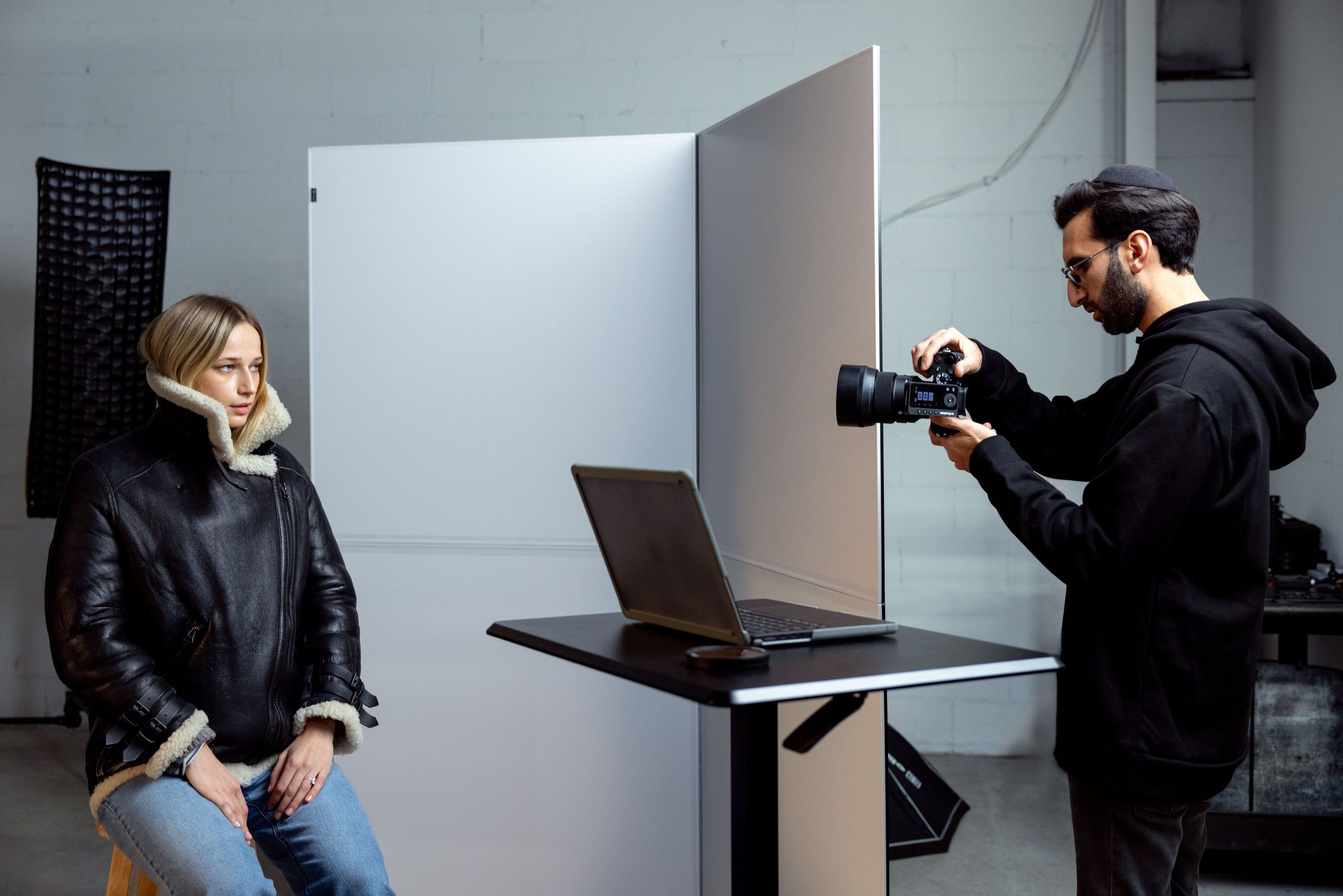 Foldable V-Flat 2.0 (New & Improved) – V-Flat World